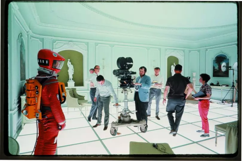 2001: A Space Odyssey กำกับโดย Stanley Kubrick © Warner Bros. Entertainment Inc.