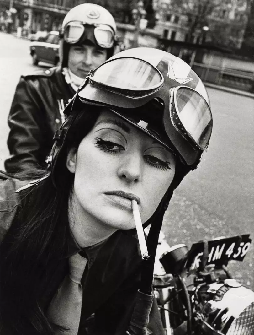 Viva ao máximo – Renee, Westminster Bridge, 1968 © Frank Habicht 2018