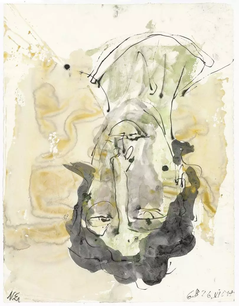 GEORG BASELITZ N.E., 2018 ינדיאַ טינט און וואַסערפאַרב אויף פּאַפּיר 26 X 20 1/8 אין 66 X 51 סענטימעטער © Georg Baselitz. פאָטאָ: Jochen Littkemann. העפלעכקייט גאַגאָסיאַן