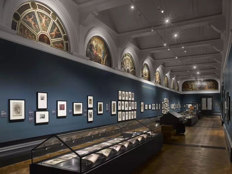 Setsi sa Lifoto sa V&A – The Bern and Ronny Schwartz Gallery © Will Pryce