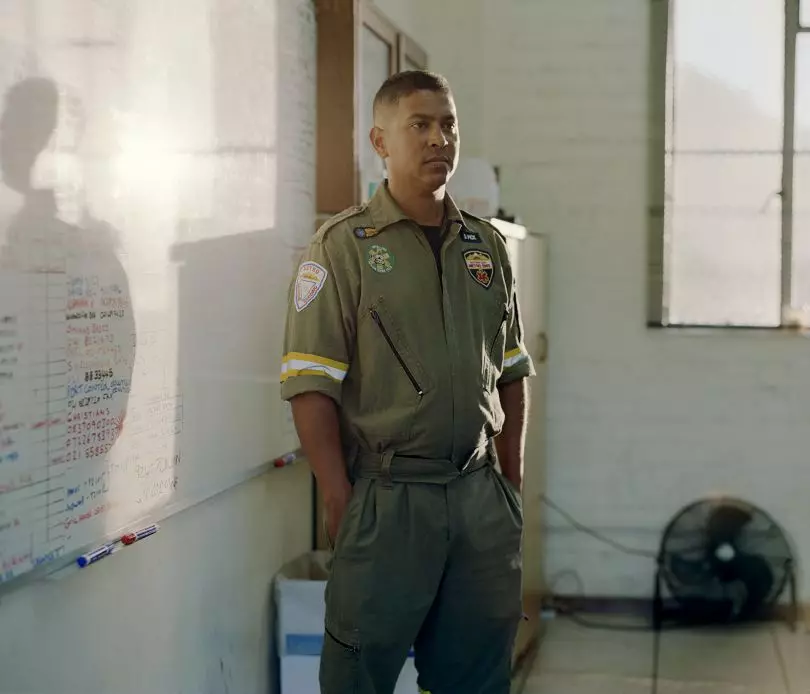 द वेटिंग: सैमुअल नैपर की दक्षिण अफ्रीका के सबसे निस्वार्थ नायकों की अंतरंग तस्वीरें 6409_20