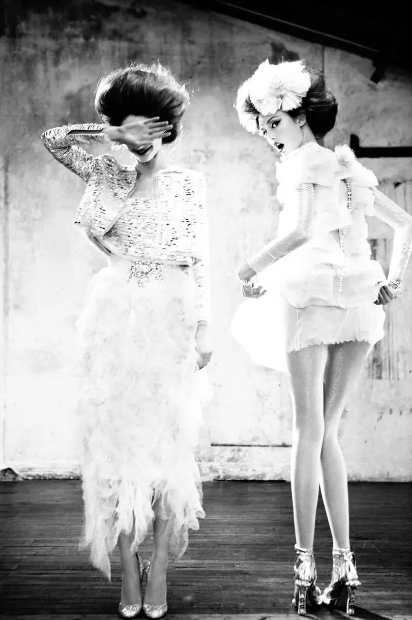 Studio Sala Paris의 Pernille & Natalia, 2010 © Esther Haase