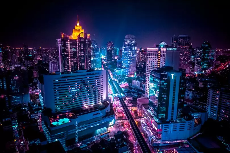 Bangkok Glow: Urukurikirane rw'amafoto ya Futuristic ya Xavier Portela rusa n'umuriro w'amashanyarazi 6679_5