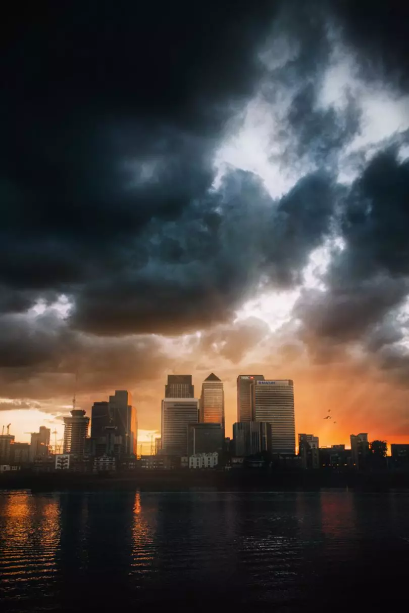 Ο φωτογράφος Chris Holmes παίζει με το φως και τη σκιά για να δημιουργήσει εκπληκτικές εικόνες του Λονδίνου 6729_13