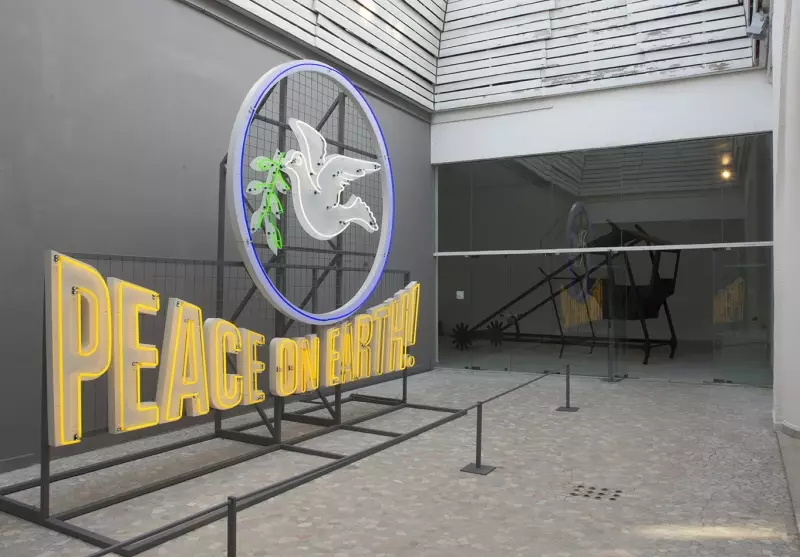 地球上的和平：Gyula Várnai 的互动艺术作品讲述了欧洲的政治动荡