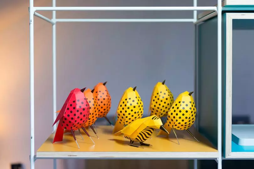 The Paper Aviary mendarat di St James's Market dengan lebih dari 100 burung tropis warna-warni 6931_7