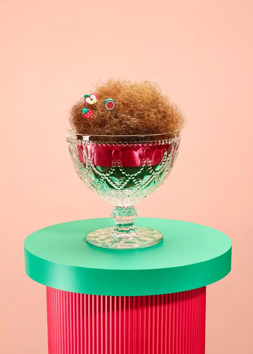 Sweet Style: Surrealistische fotografieserie onderzoekt de gelijkenis tussen kapsels en snoepgoed 7112_3