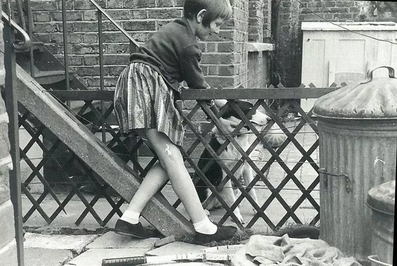 Az újonnan feltárt fényképeken London eltűnőben lévő munkásosztálybeli házai láthatók 7114_35
