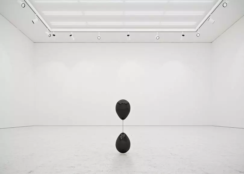 黑氣球：臨時充氣雕塑的奇異簡單 7239_3