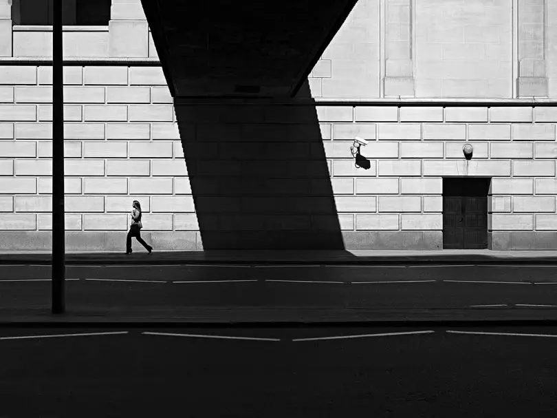 Geometrix: Photographer seeks out light and shadow in London's dark spaces 7245_7