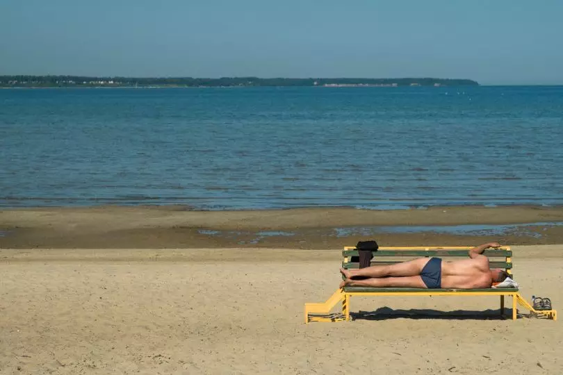 Beach Ready: Encantadoras fotografías de estonios aprovechando al máximo el sol 7464_13