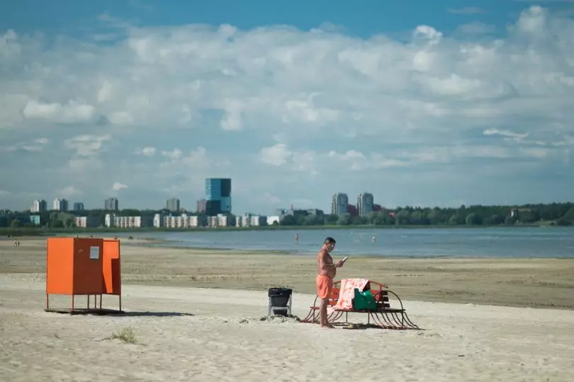 Beach Ready: Charming photographs of Estonians making the most of the sunshine 7464_8