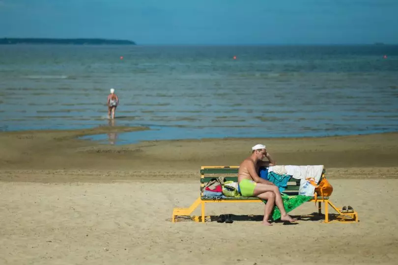 Beach Ready: Encantadoras fotografías de estonios aprovechando al máximo el sol 7464_9