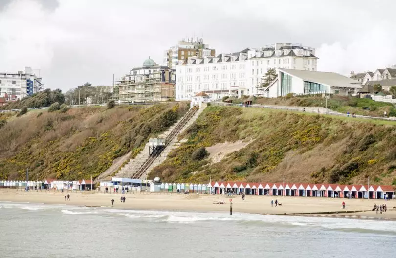 West Cliff Railway. Кредит на изображението: BasPhoto / Shutterstock.com