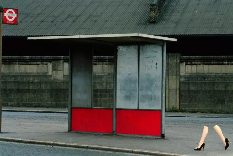 Walking Legs de Guy Bourdin passeja per la Michael Hoppen Gallery 7876_3