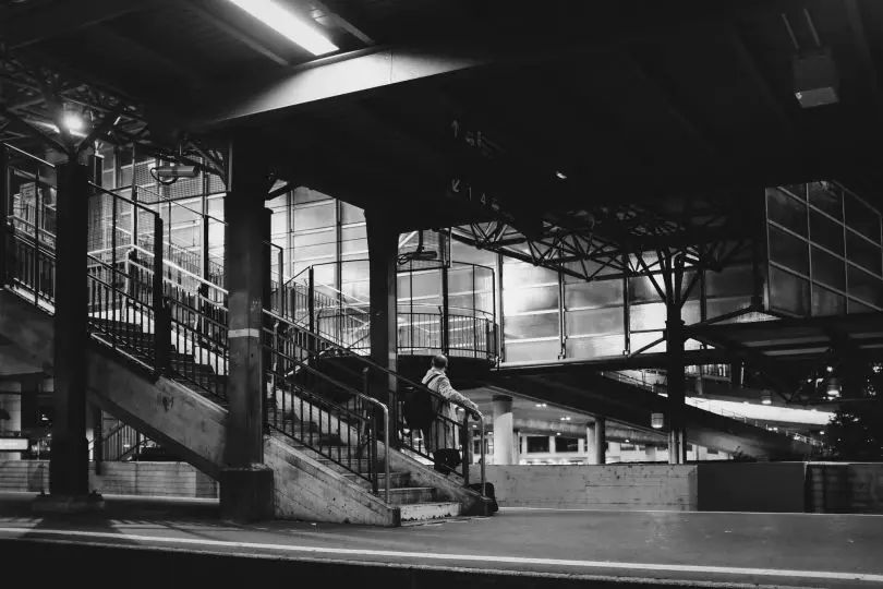 At the Tracks: Fotografer nyathet urip ing transportasi umum ing Swiss 8165_16