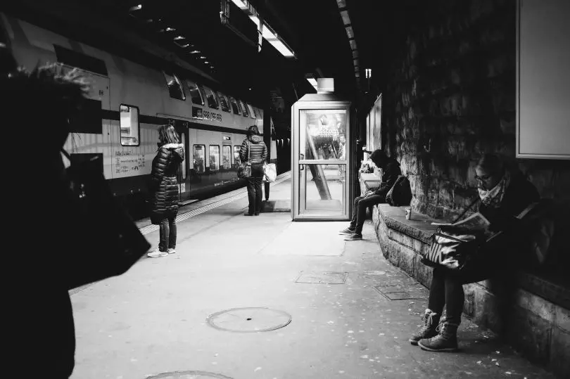 At the Tracks: Fotografer nyathet urip ing transportasi umum ing Swiss 8165_7