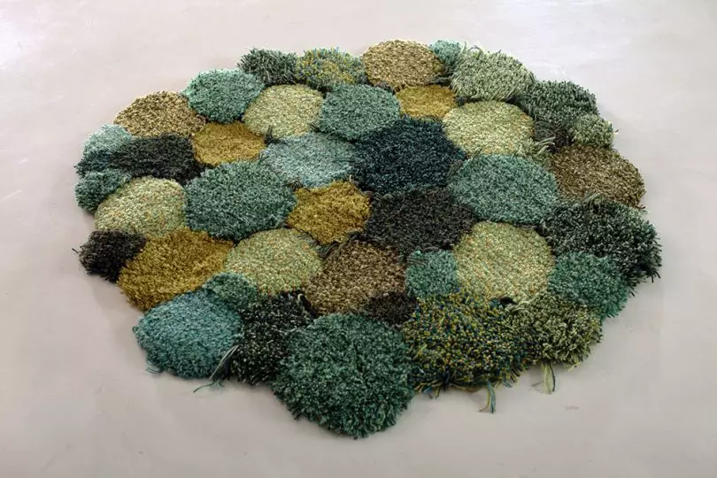 Opere d'arte del tappeto: l'artista usa la lana per tessere scene di tappeti di paesaggi verdi e naturali 8166_5