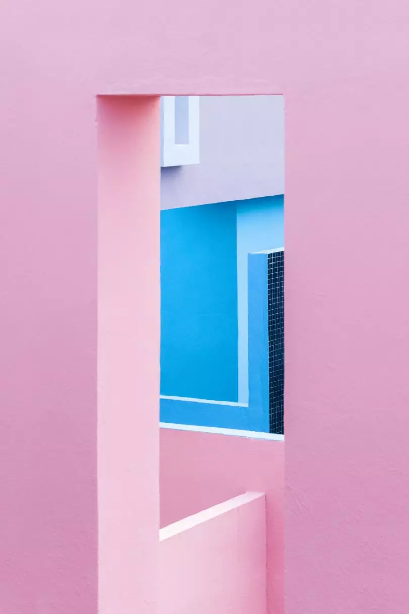 Candyland: Nick Frank rockt de casbah met zoete minimalistische beelden van The Red Wall 8340_8