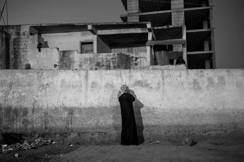 Louder Than Bombs: Teenage-fotograaf dokumintearret de oarloch yn Syrië mei macht 8362_13