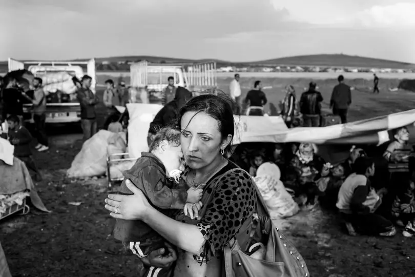 Louder Than Bombs: Teenage-fotograaf dokumintearret de oarloch yn Syrië mei macht 8362_16