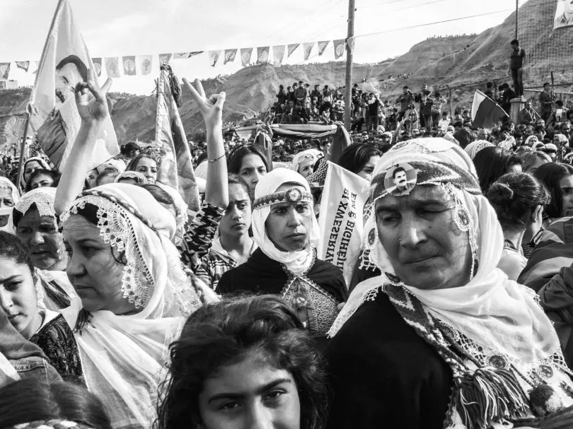 Louder Than Bombs: Teenage-fotograaf dokumintearret de oarloch yn Syrië mei macht 8362_18