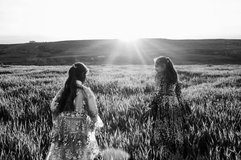 Louder Than Bombs: Teenage-fotograaf dokumintearret de oarloch yn Syrië mei macht 8362_20