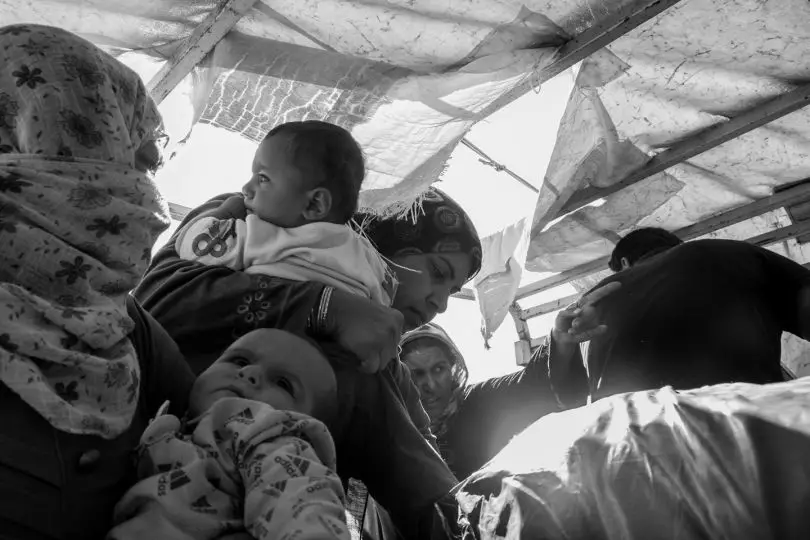 Louder Than Bombs: Teenage-fotograaf dokumintearret de oarloch yn Syrië mei macht 8362_9