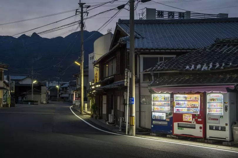 Parlatıcı © Eiji Ohashi