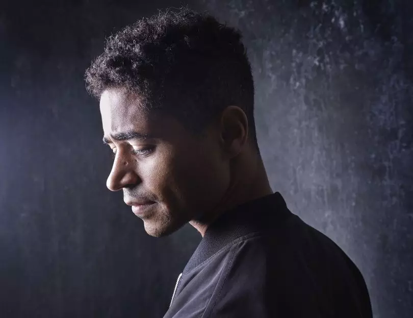 Alfred Enoch, 'Romeo' v Romeu – Julija na Shakespearovem globusu © Rankin