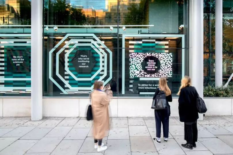 Infekcijski vzorec: Okna londonske galerije Wellcome so preoblikovana z grafično raziskovanjem bolezni 8414_1