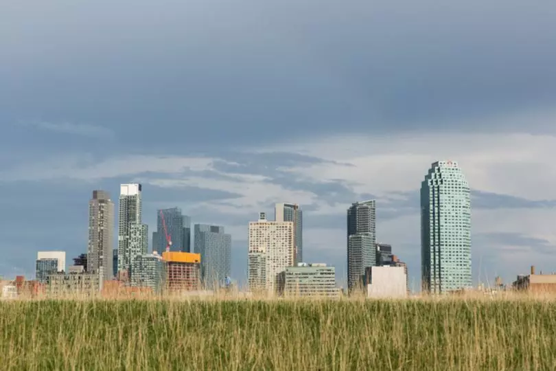 EU cando non hai nada que facer: as imaxes auténticas de Luca Arena dunha vaga de calor en Nova York 8463_5