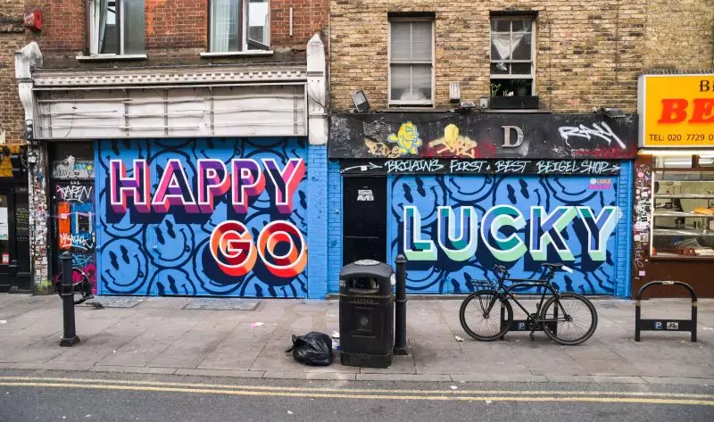 Ang pagdiriwang ng mural ay nagdudulot ng kulay at buhay sa London