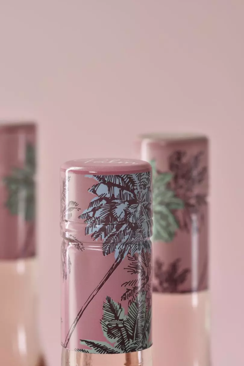 Design Bridge's evocative, California branding keren kanggo The Palm: rosé anyar 8728_4