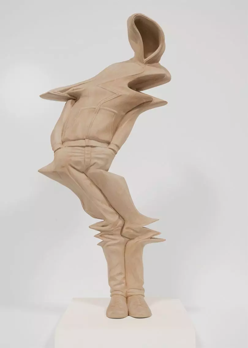 Distressed Wood: le sculture meravigliosamente inquietanti di Paul Kaptein 8752_5