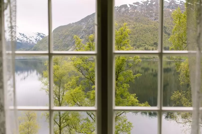 Fotografer melakukan perjalanan ke Bergen untuk mendokumentasikan rumah pelukis Norwegia Nikolai Astrup 8792_17