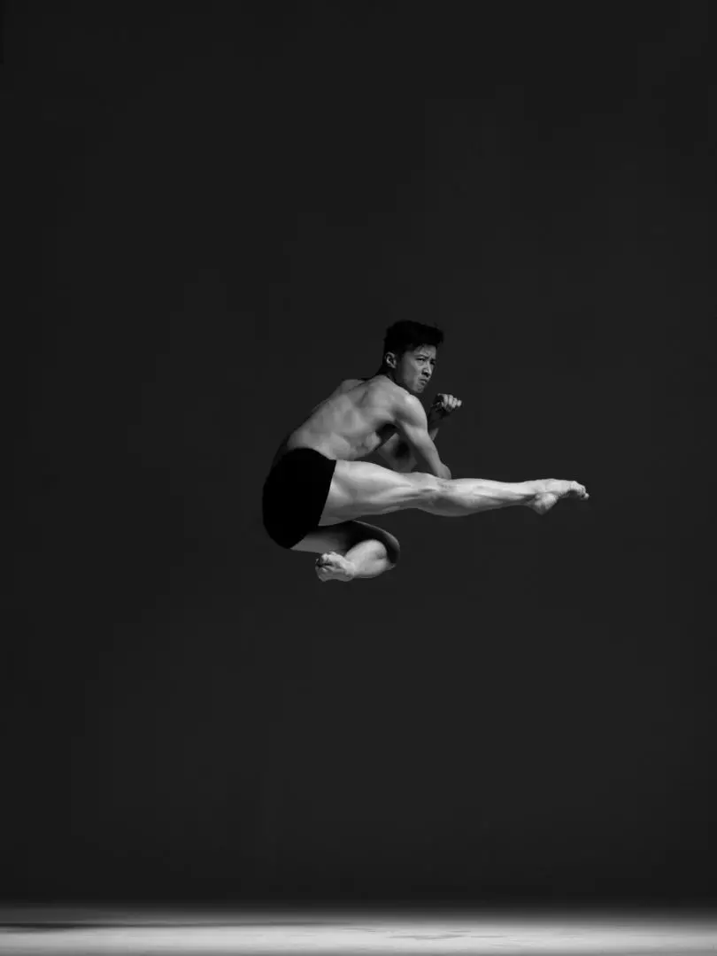 La photographie au ralenti capture l'anatomie de la danse à grande vitesse 8883_3