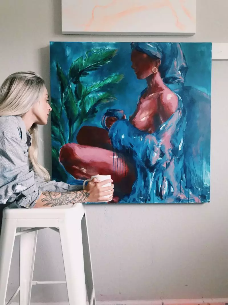 Peintures féminines de Samantha Rueter qui capturent les femmes dans des moments calmes et réfléchis