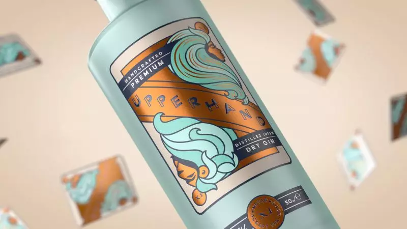 La nouvelle identité Upperhand Gin se tourne vers Tarot pour un look qui défend l'outsider