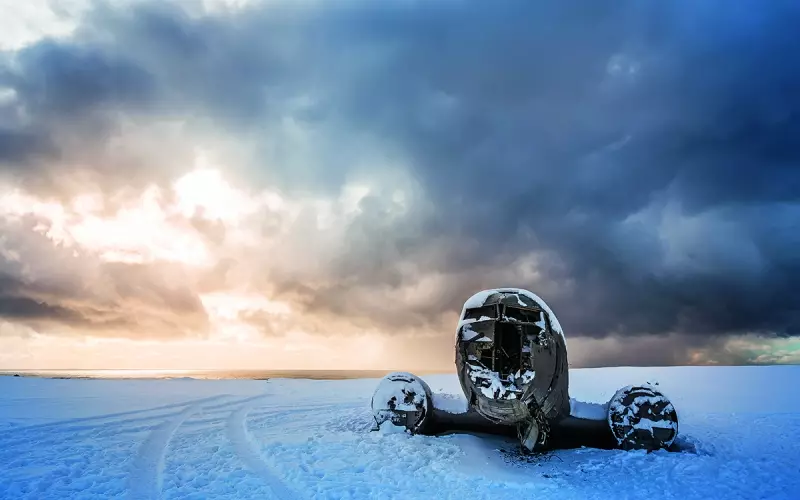 Naufragios abandonados: increíbles fotografías de cascos oxidados de trenes, aviones y automóviles