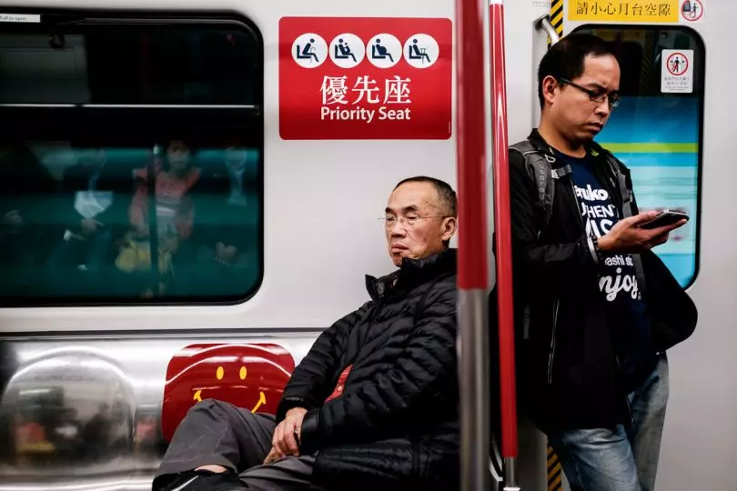 Fè sans nan melanj sovaj Hong Kong la: fotografi lari Tarik Ahmet a 9021_2