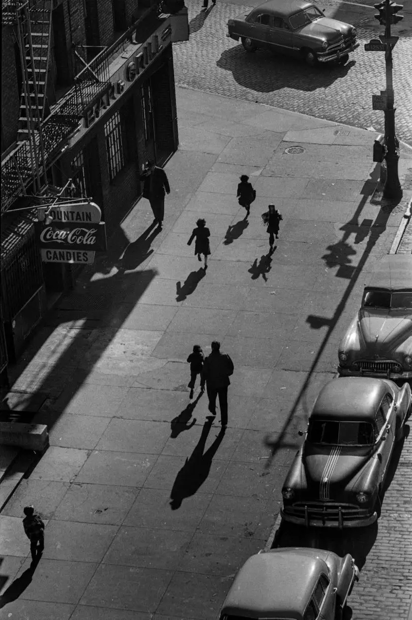 125th Street From Elevated Train, 1950 © Estate of Harold Feinstein Visas tiesības aizsargātas