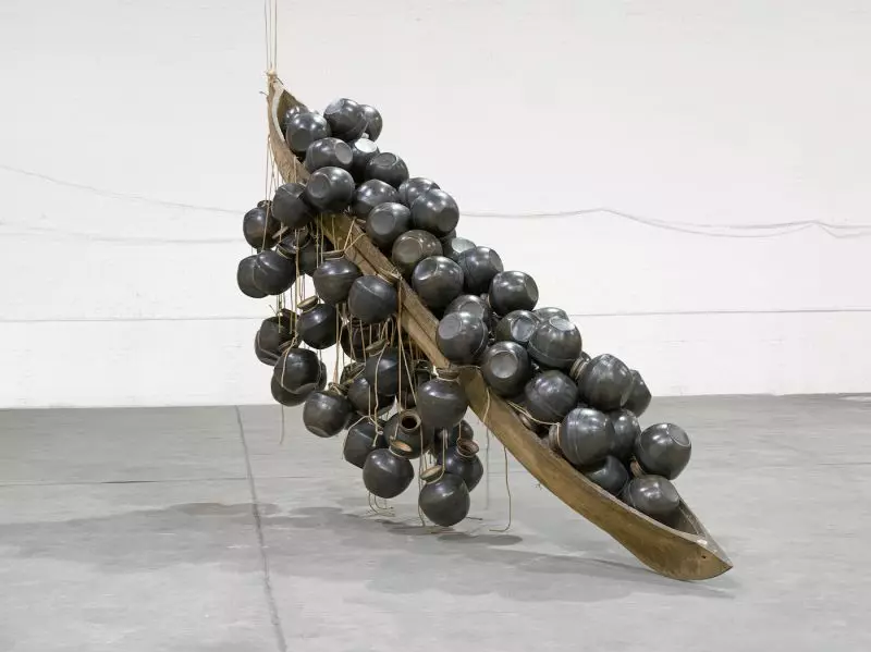 Fa'atagata fa'apitoa a Subodh Gupta e fa'aaoga ai mea fa'a Initia i aso uma