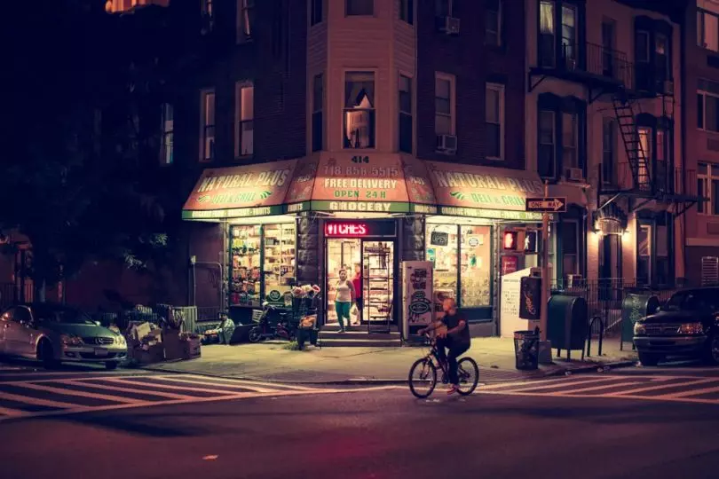 Light On: 사진가 Franck Bohbot은 밤에 도시의 매혹적인 면을 포착합니다. 9180_8