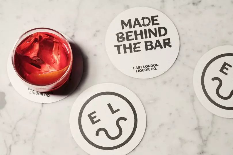 rebrand ຂອງ Ragged Edge ສໍາລັບ East London Liquor Co. ເຮັດໃຫ້ມັນມີ 