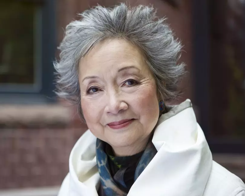 Saĝaj Virinoj de Samantha Louise Emery, Adrienne Clarkson