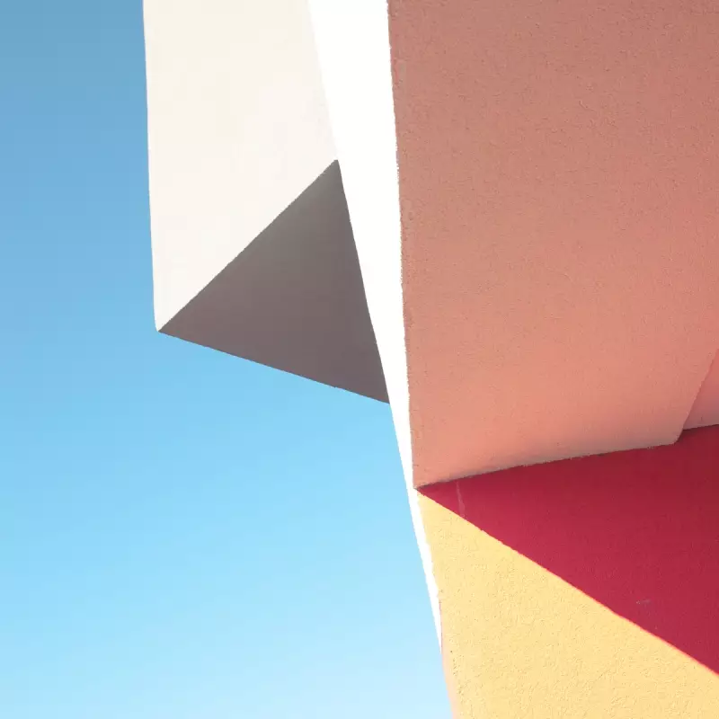 Matthieu Venot xoga máis seguro con fotografías abstractas xeométricas en cor doce