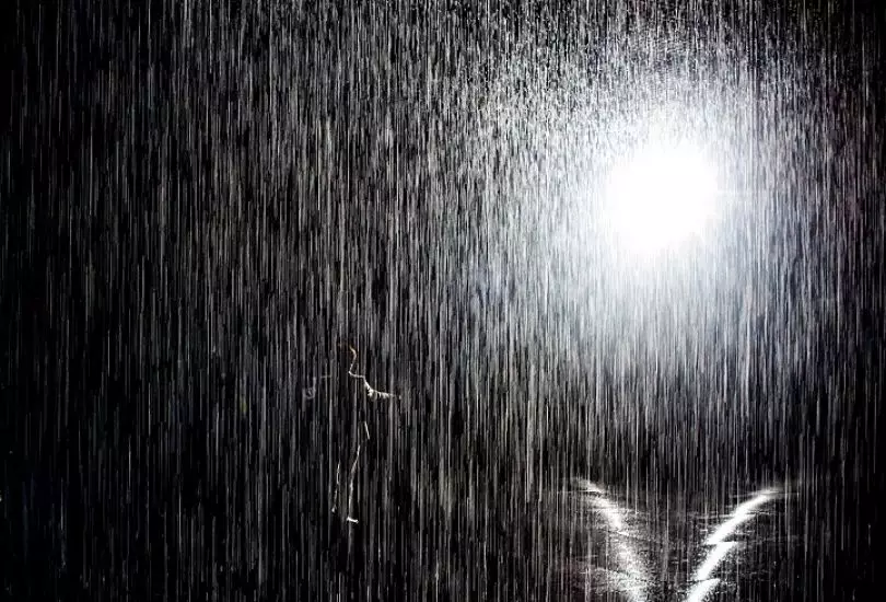 Rain Room: Umělecká instalace, která vám umožní zažít déšť v interiéru, aniž byste se namočili 9416_4