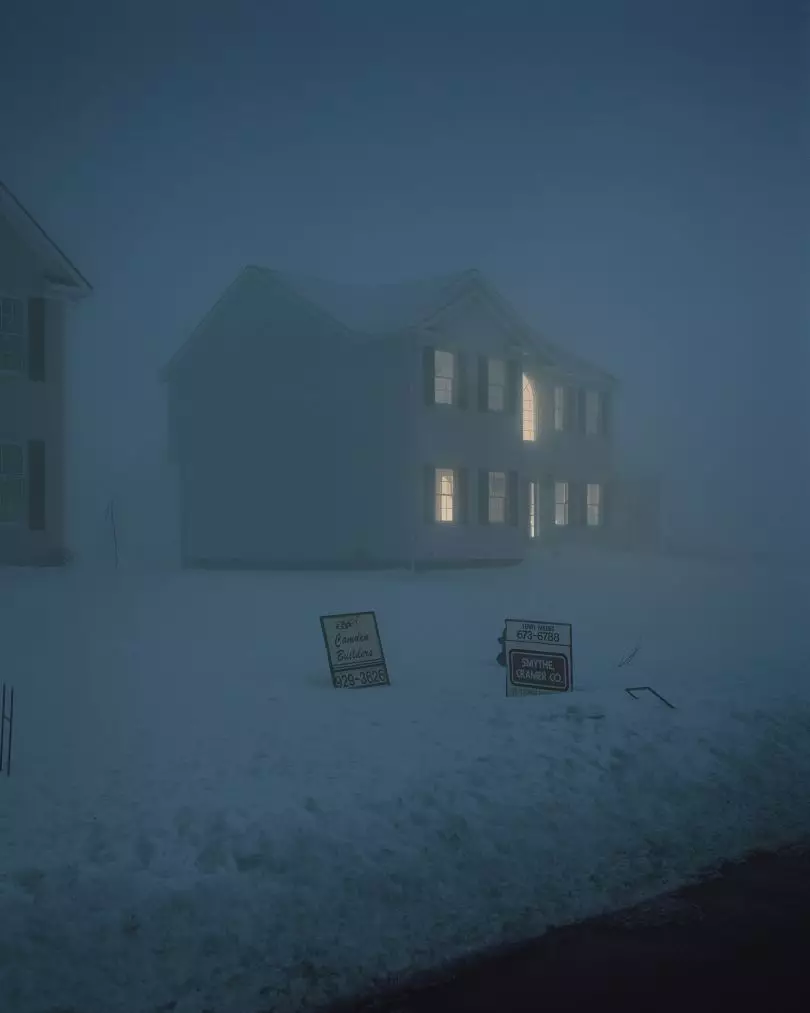 2424-b, 1999 © Todd Hido per gentile concessione della Huxley-Parlour Gallery