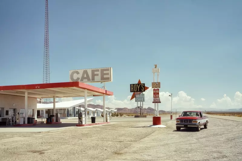 La mirindaj fotoj de Ralph Gräf de forlasitaj moteloj kaj benzinstacioj laŭ Route 66